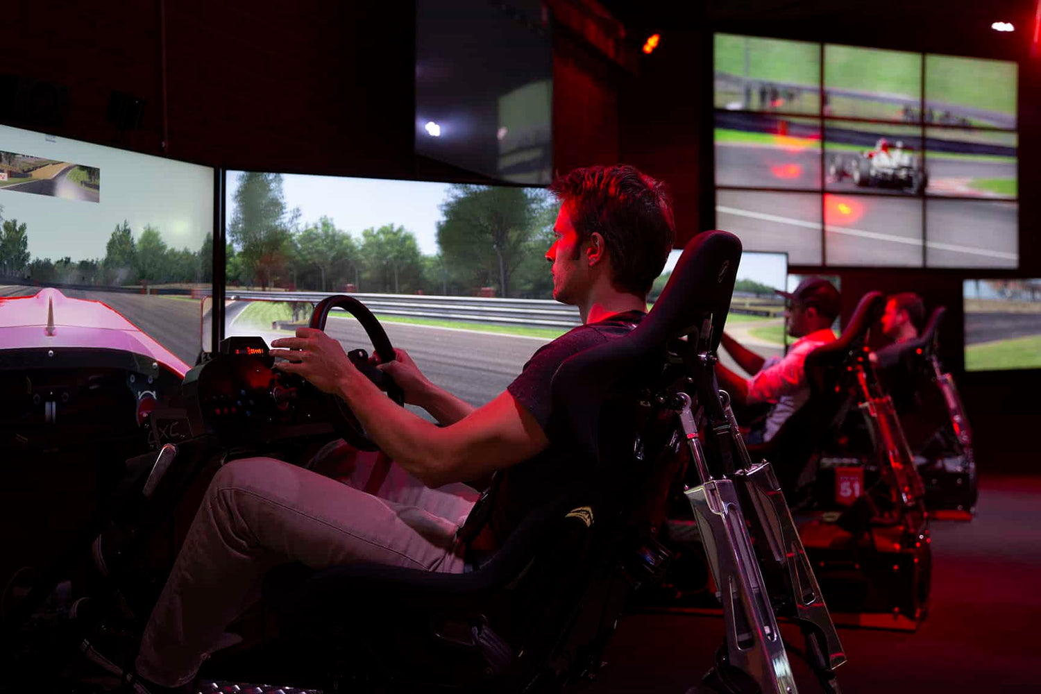 Comparing Motion Simulators: Hydraulic vs. Electric Systems